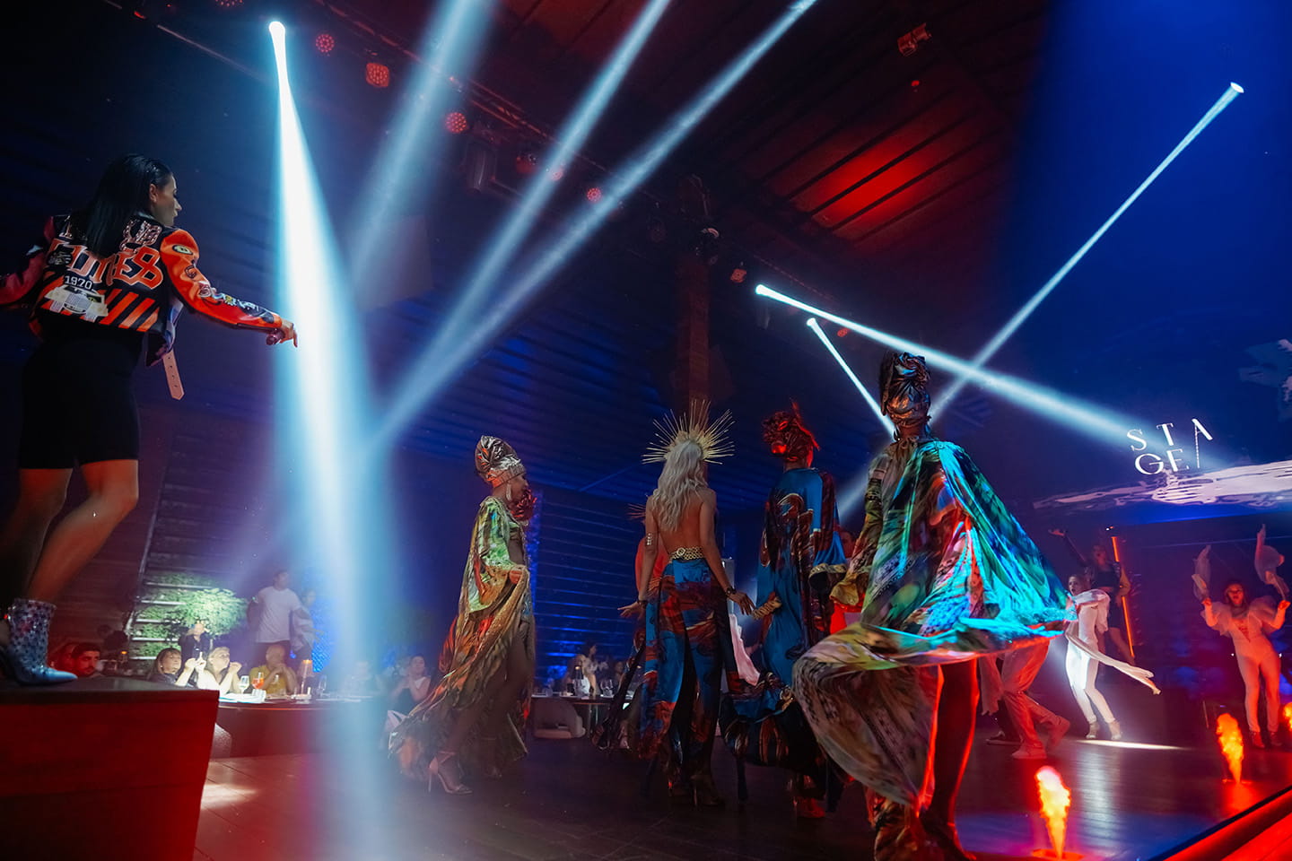 Night Life - Seven Visions Resort & Places, The Dvin